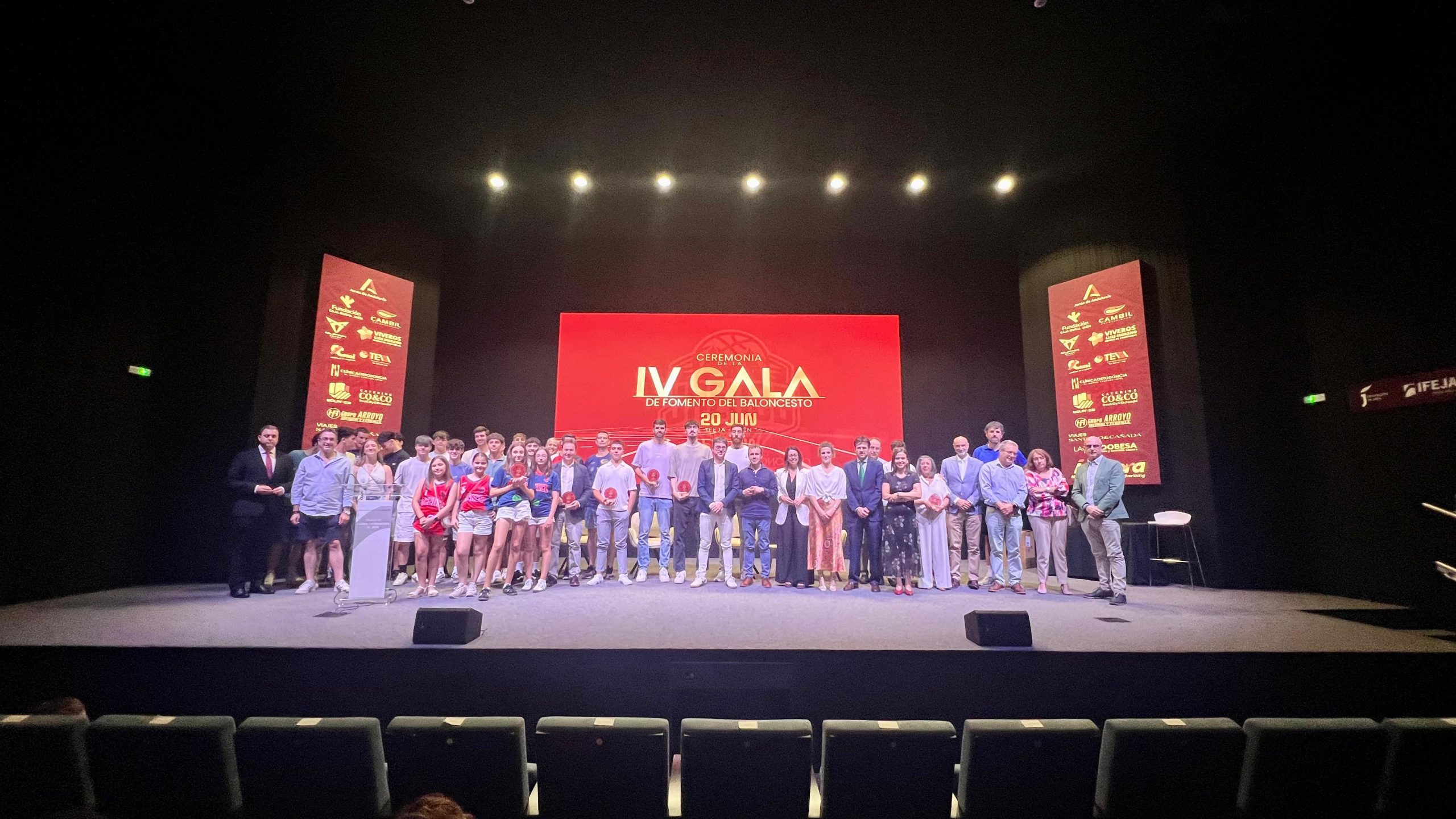 El Ayuntamiento acompaña al Jaén CB en la cuarta edición de su Gala de ...